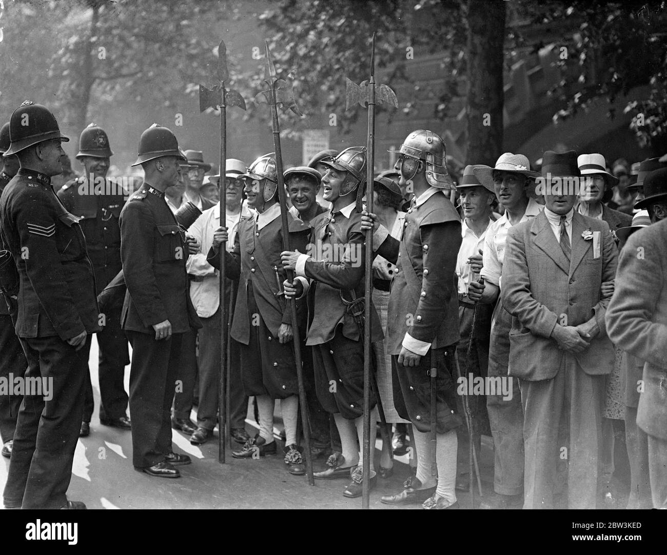 Protest crowd 1930s hi-res stock photography and images - Alamy