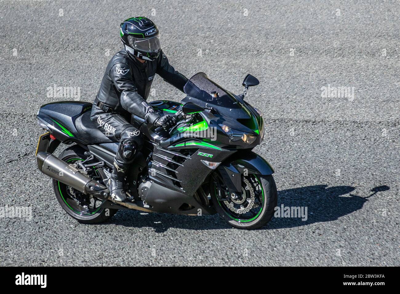 Kawasaki zzr1400 bikes hi-res stock photography and images - Alamy