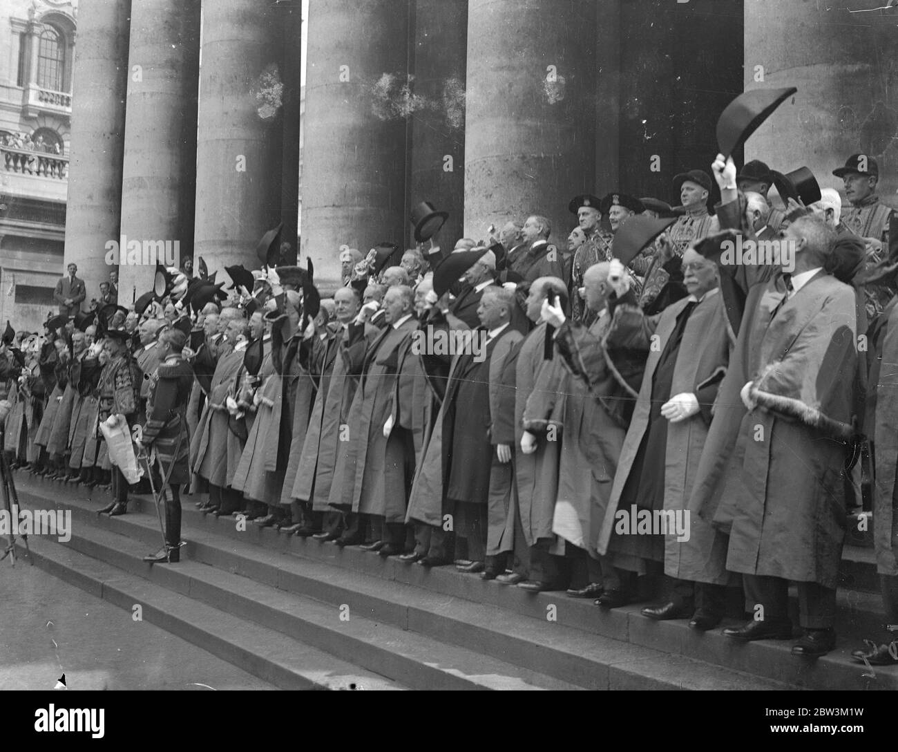 Coronation proclamation read at Royal Exchange . With ancient ceremony ...