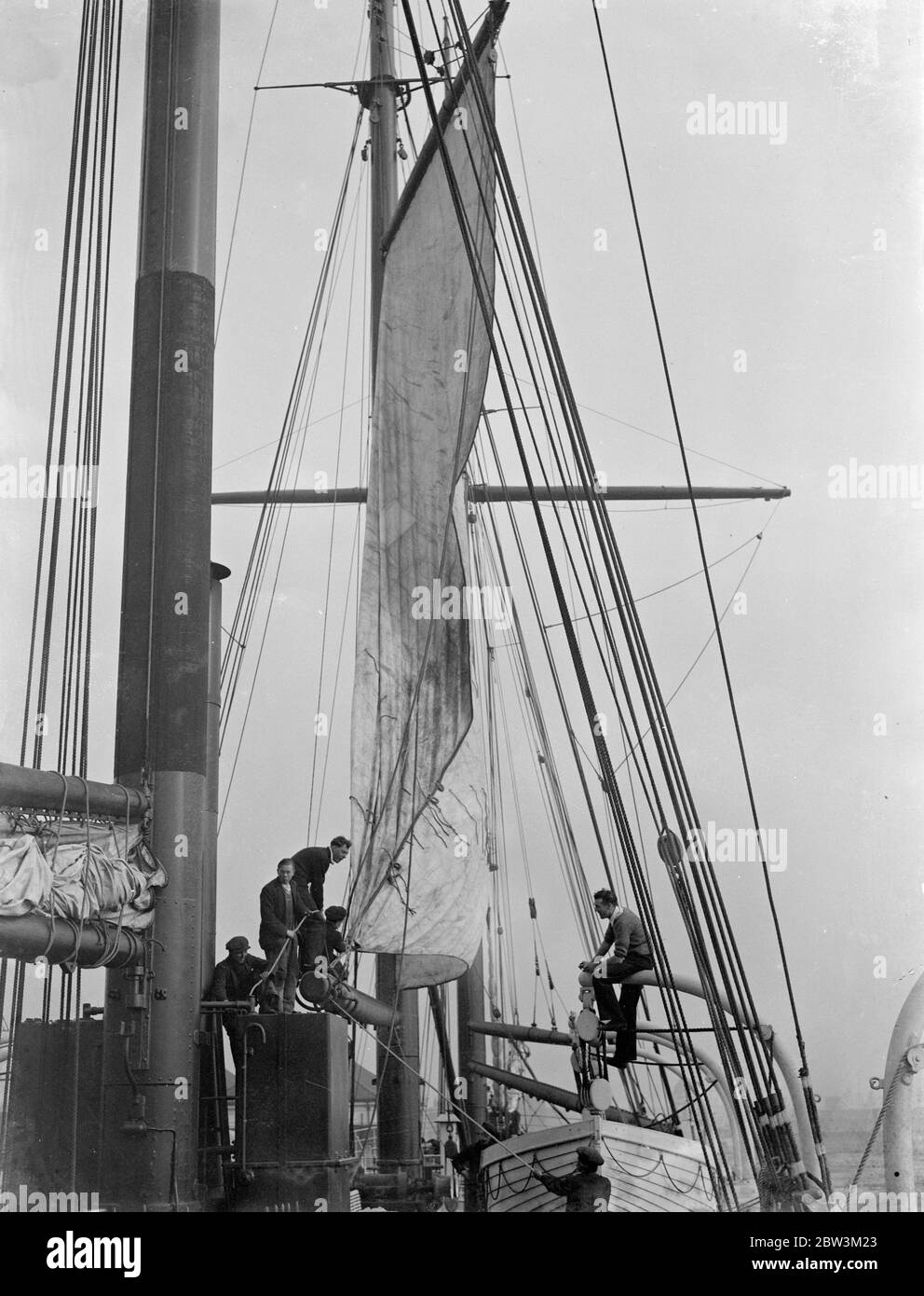 3 masted schooner hi-res stock photography and images - Alamy