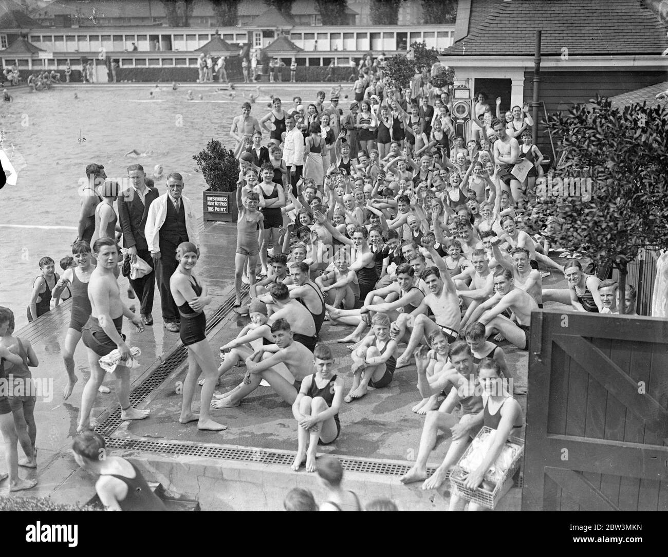 Heat wave day at Hammersmith pool . Thousands of Londoners spent the ...