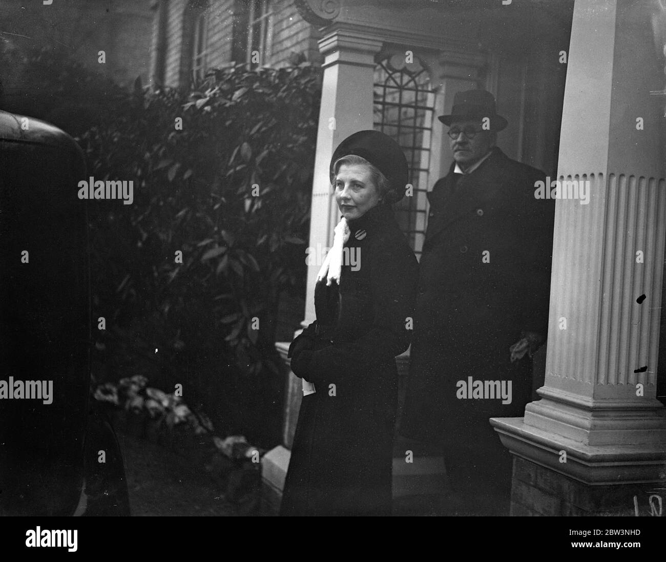 Girl injured in smash goes to give evidence at Lord Clifford 's trial ...