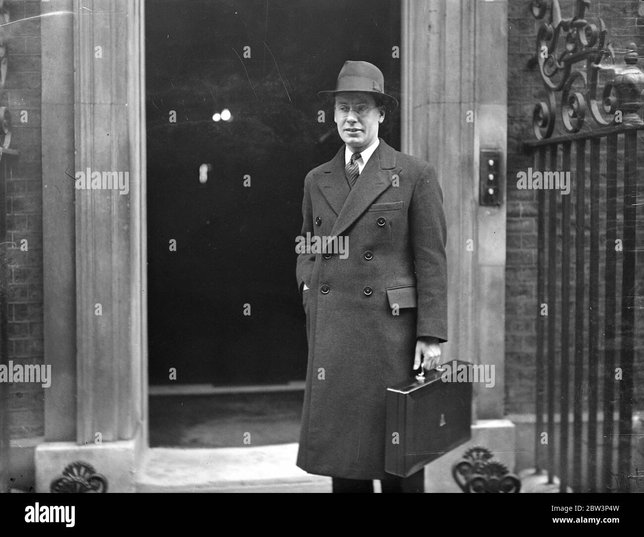 Malcolm macdonald hi-res stock photography and images - Alamy