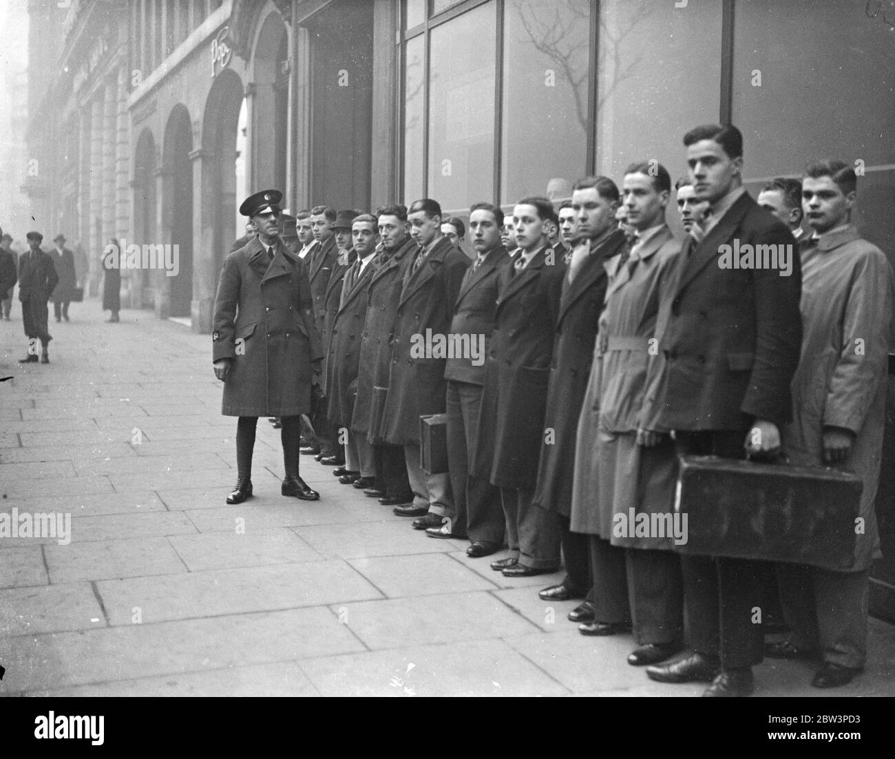 RAF expansion scheme , enlistment of recruits . Following the ...