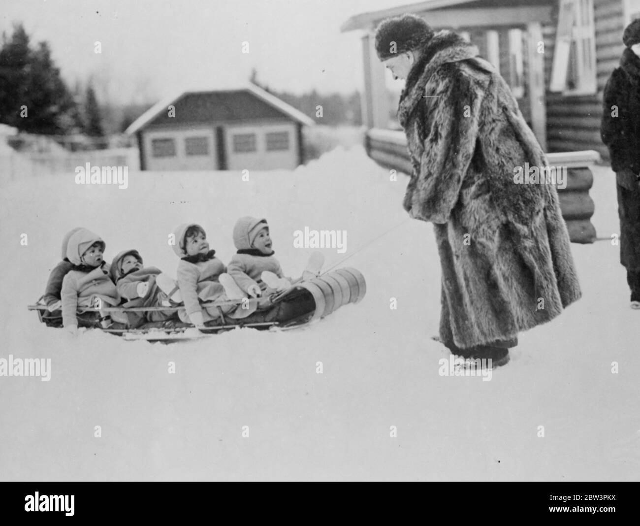1930s dionne quintuplets hi-res stock photography and images - Alamy