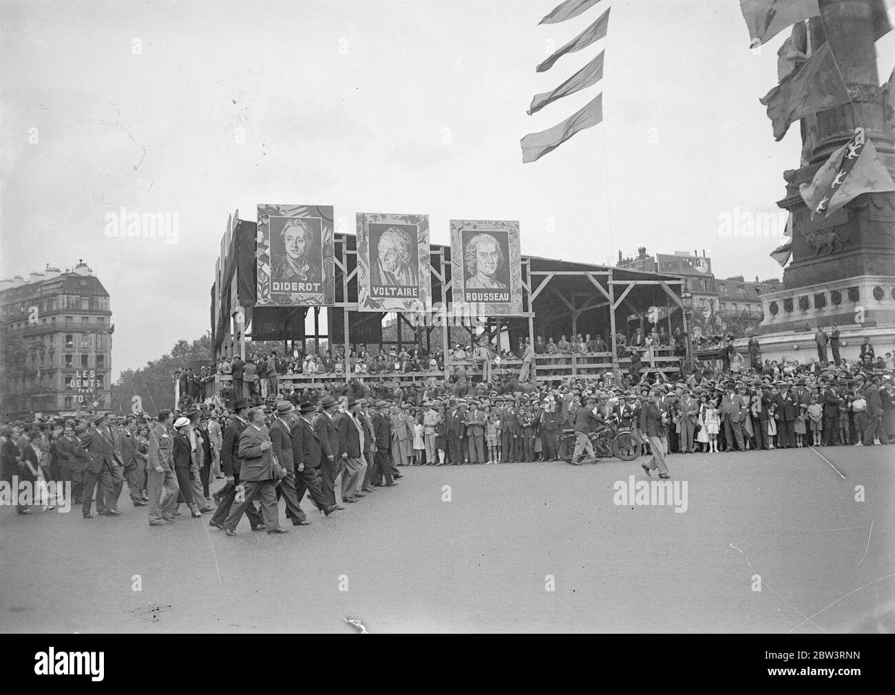 Popular Front Members Parade In Paris During Anniversary Celebrations ...