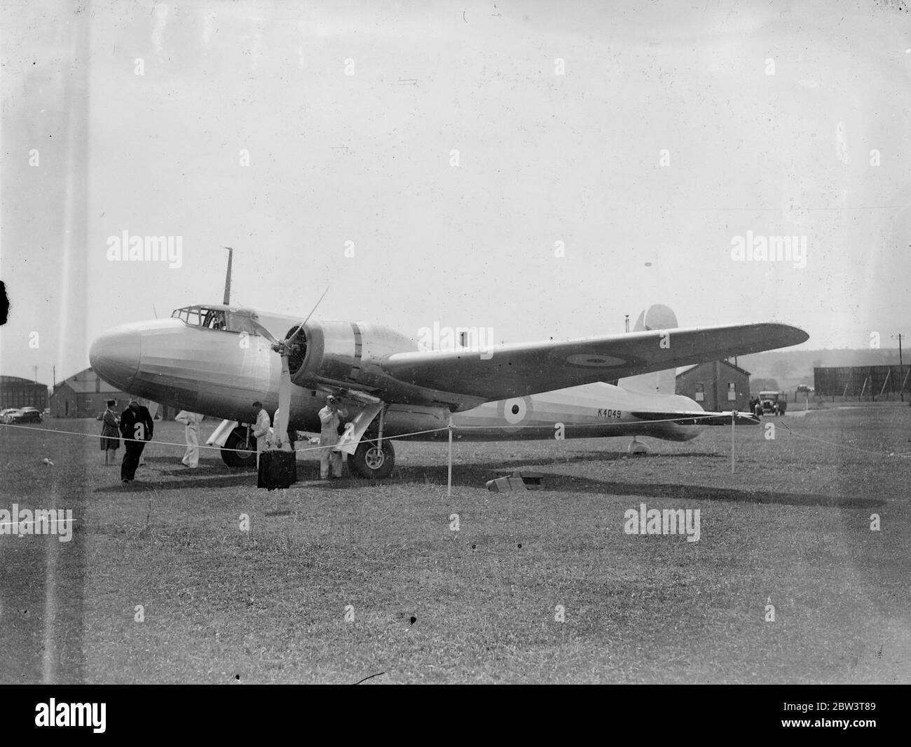 Vickers Wellington prototype ( K4849 ) , a twin engined high ...