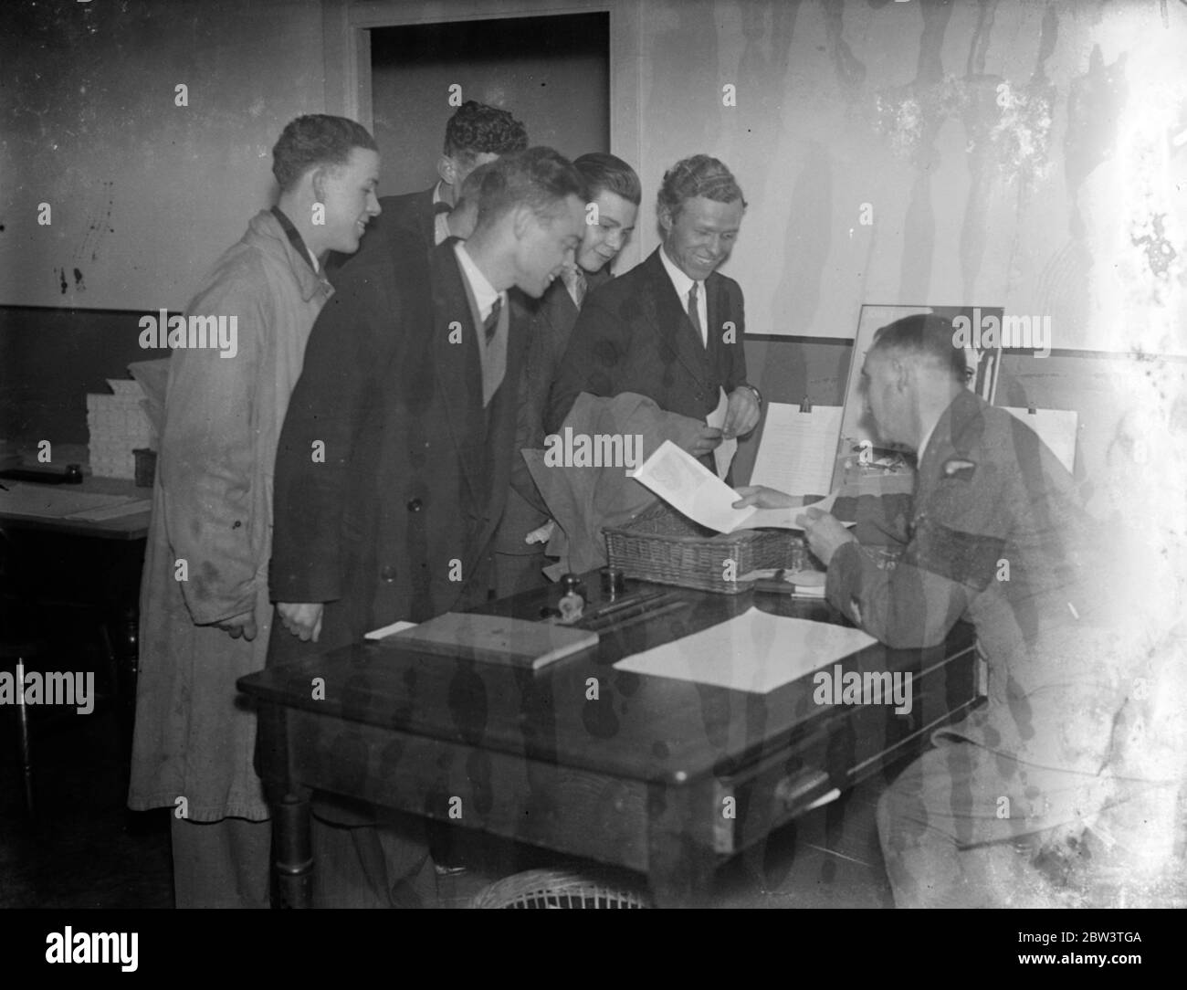 RAF expansion scheme , enlistment of recruits . Following the ...