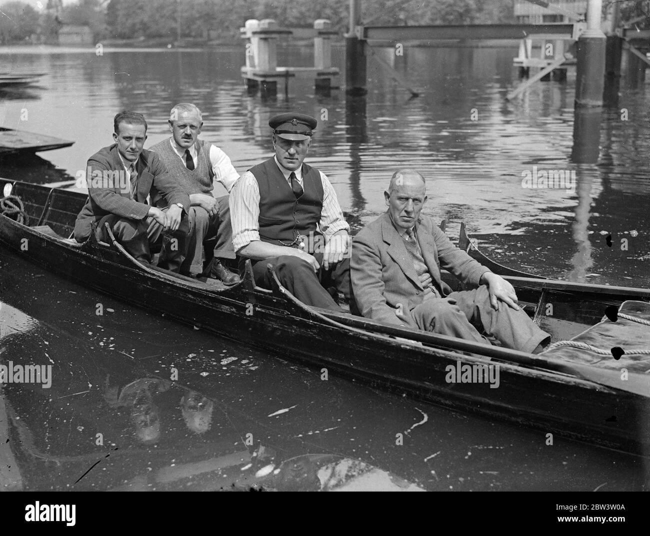 Annual counting of swans Black and White Stock Photos & Images - Alamy