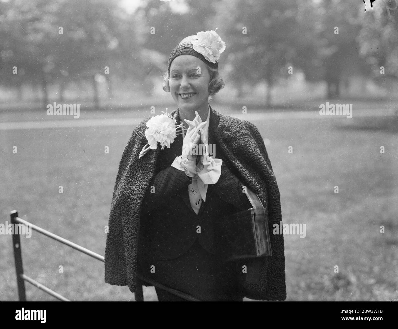 Grace Moore Returns to Sing in London After Hollywood Walk Out Grace ...