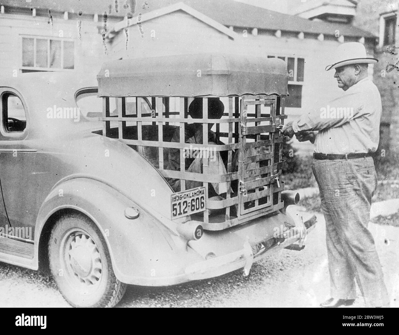 Oklahoma Has A Portable Gaol ! Escapeless Transport Used To Take Back A ...