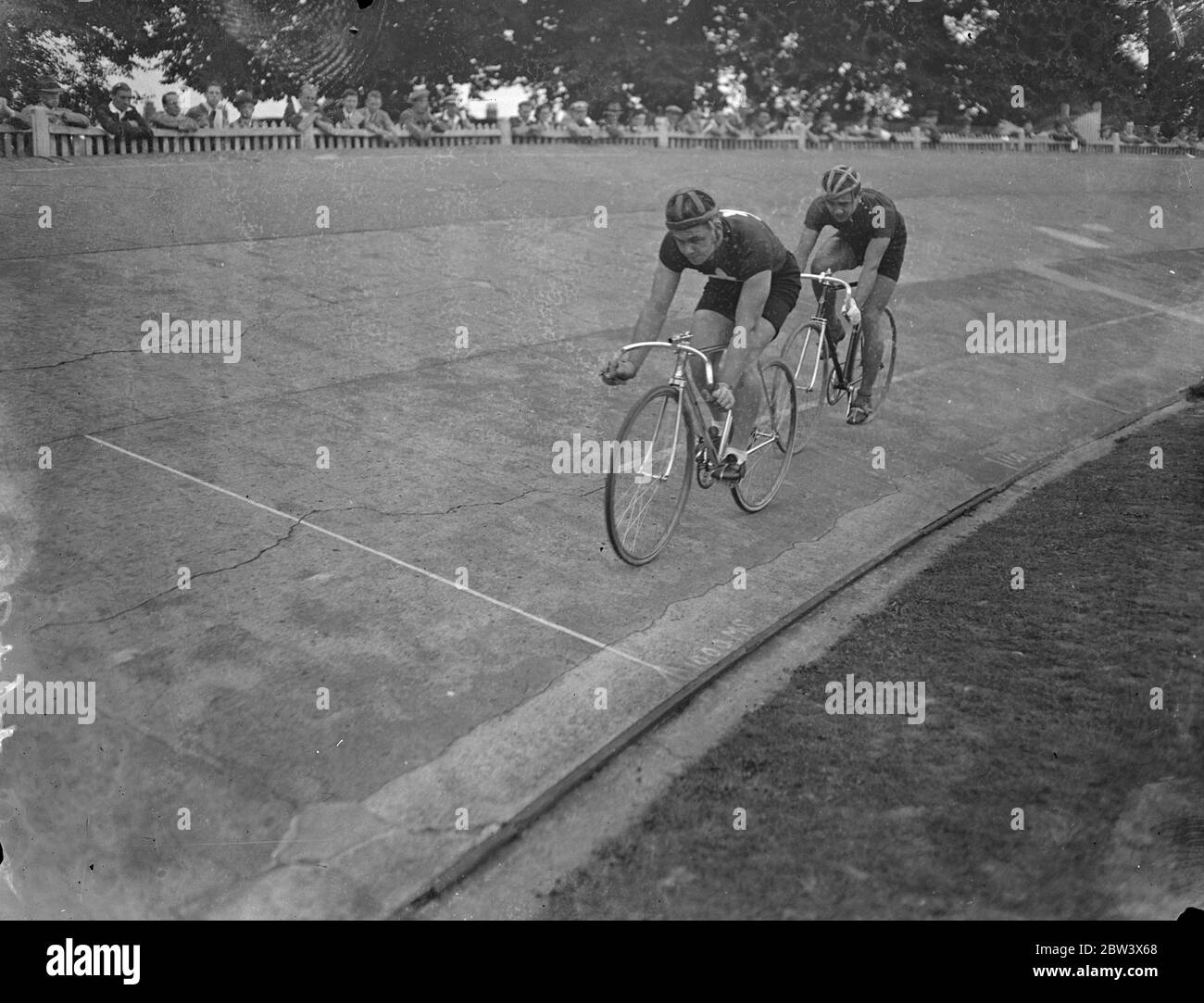 Chinese cyclist competes at Herne Hill for first time . For the first ...
