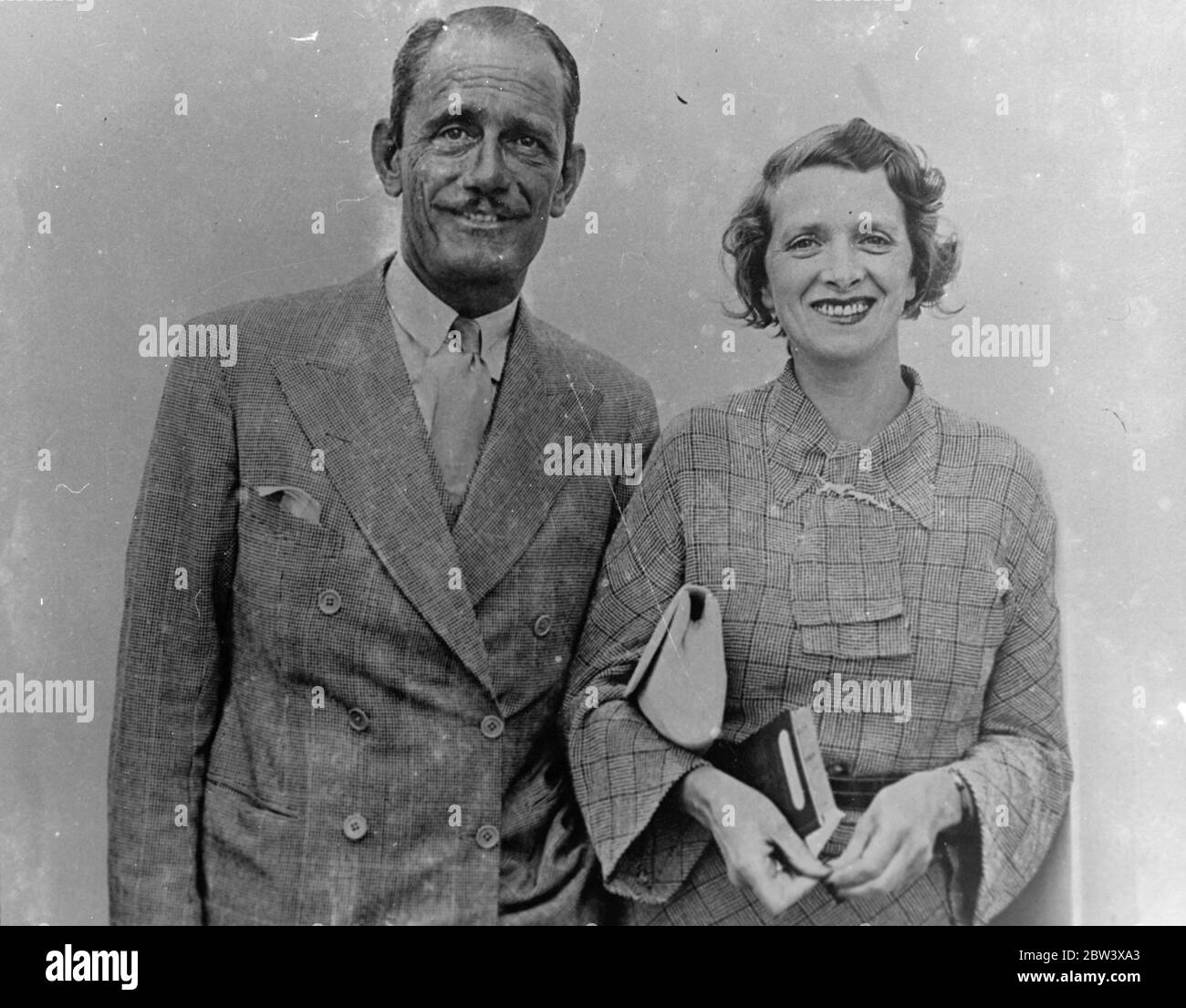 Divorce suit against Gladys Cooper . Actor cited as co respondent . It ...