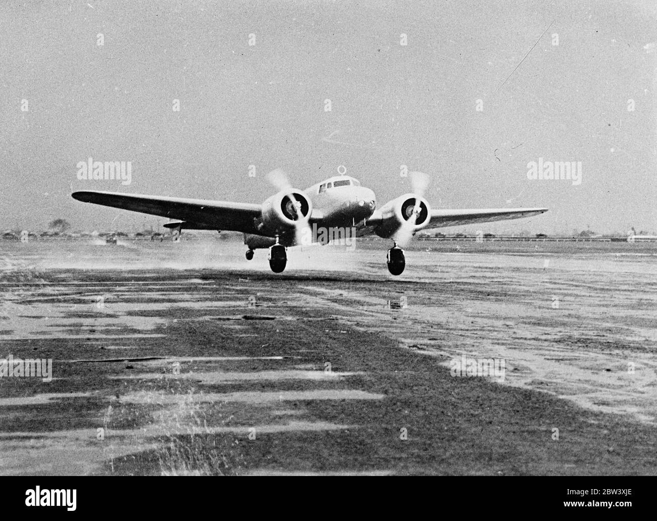 Amelia earhart plane hi-res stock photography and images - Alamy