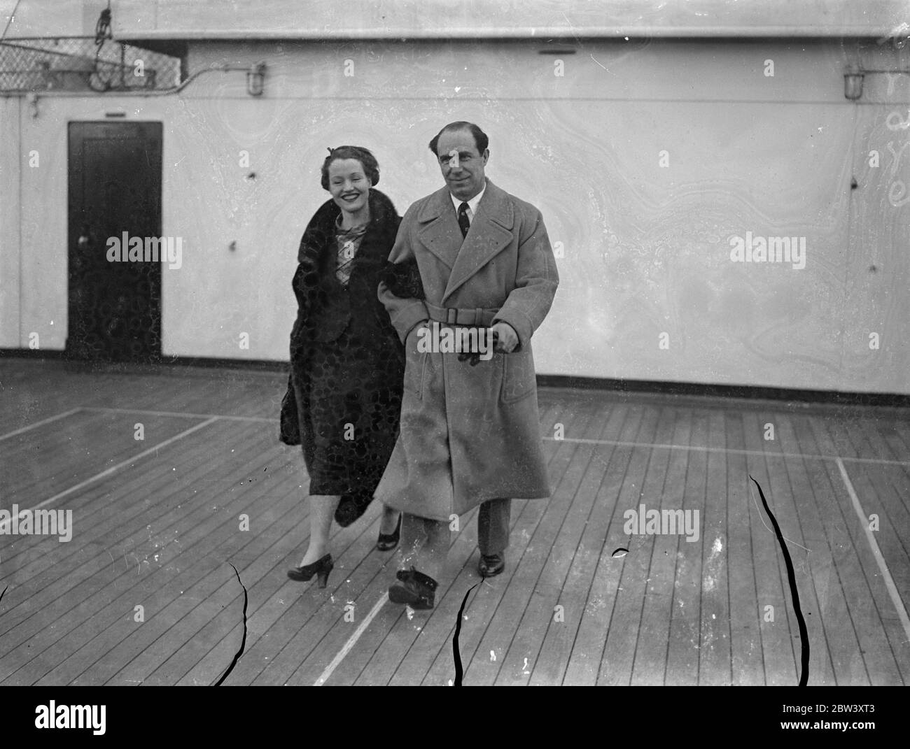 Miss Constance Cummings , the actress , and her playwright husband ...