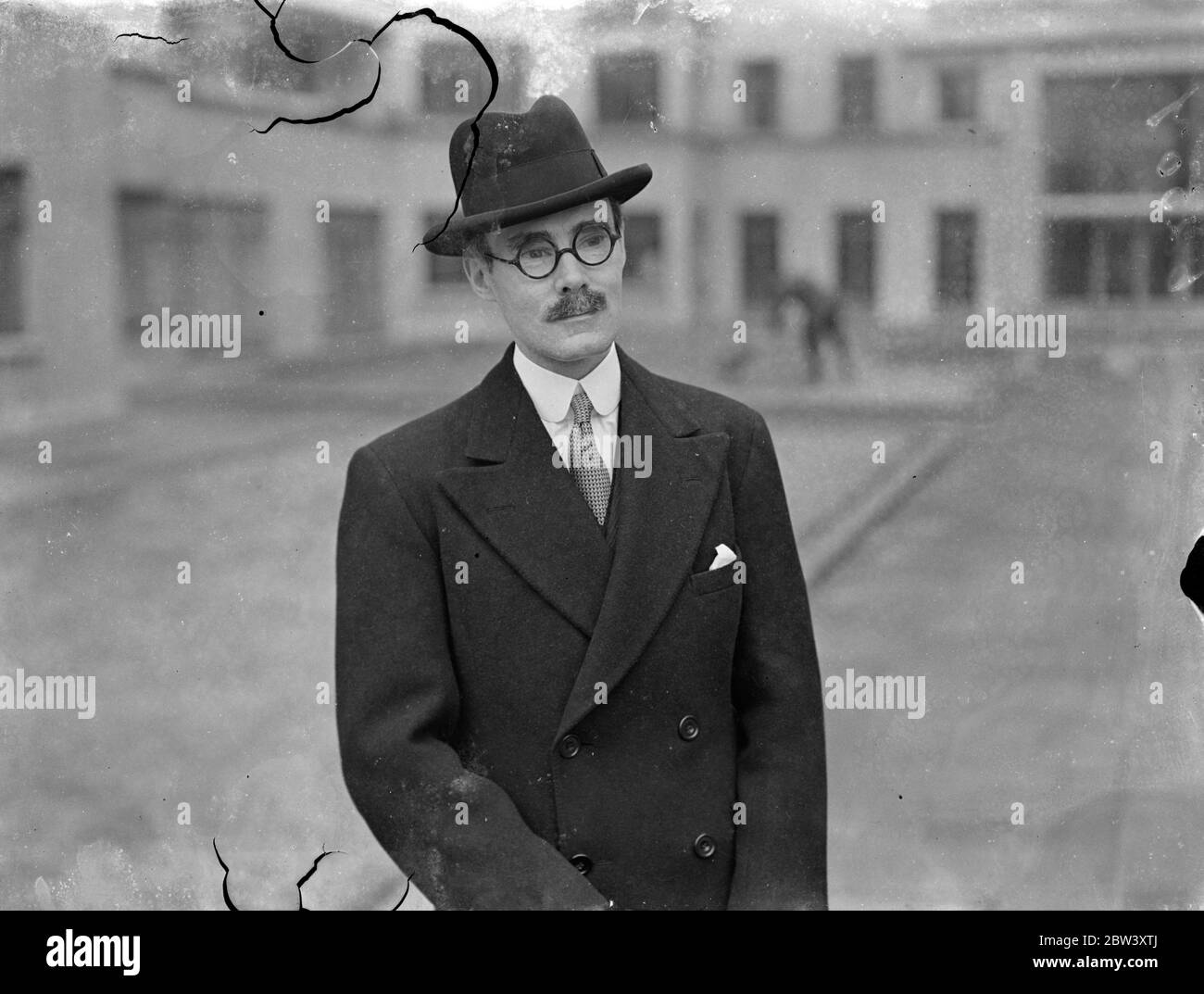 Sir Robert Leslie Craigie , the leading expert on naval matters at the ...