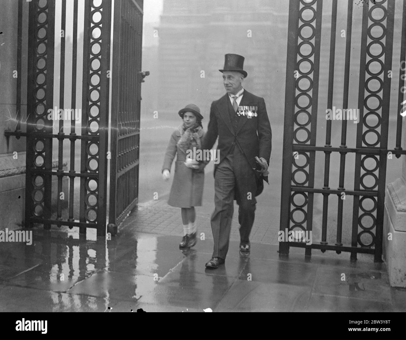 Investiture Knighthood High Resolution Stock Photography and Images - Alamy