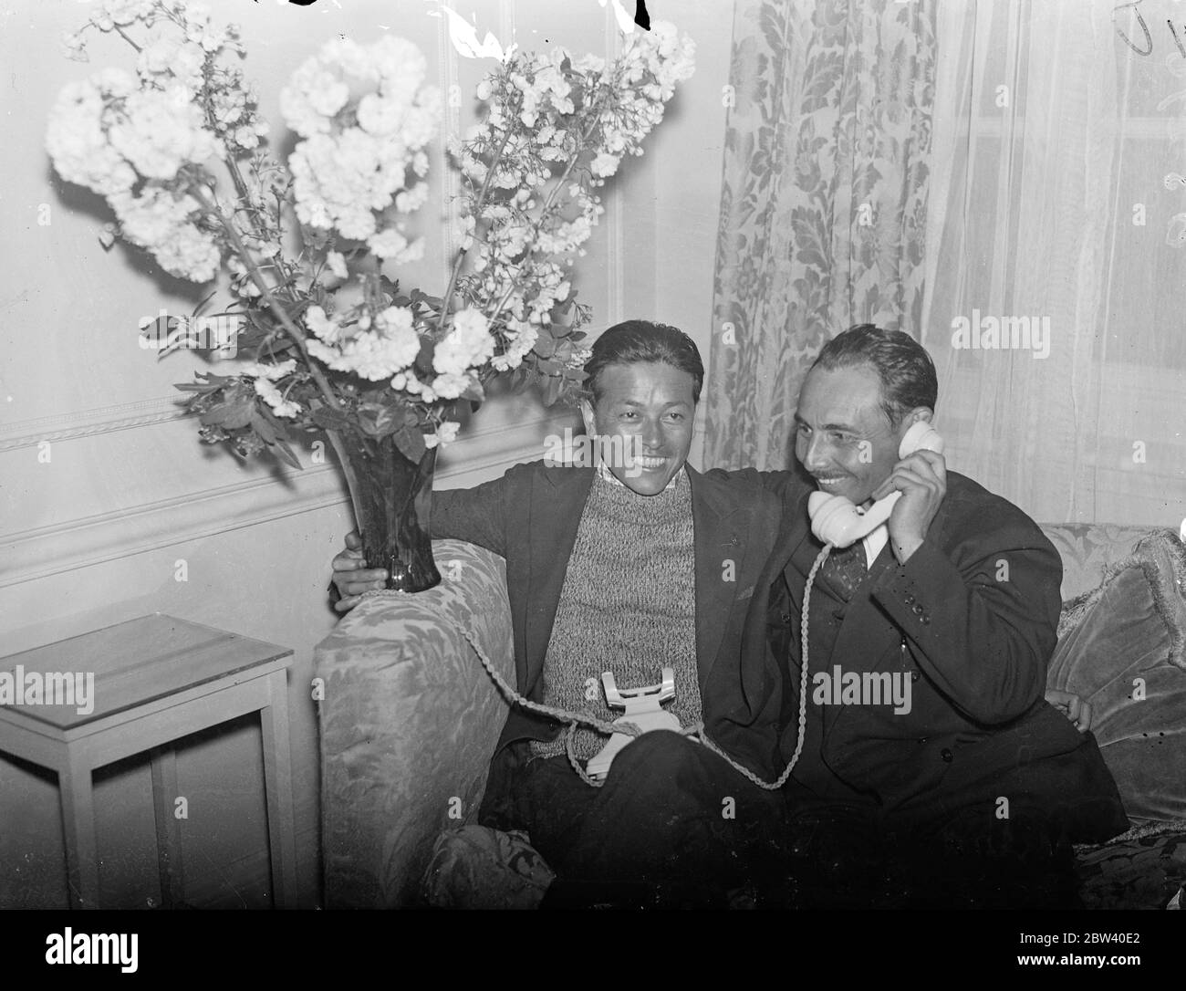 Japanese radio 1930s hi-res stock photography and images - Alamy