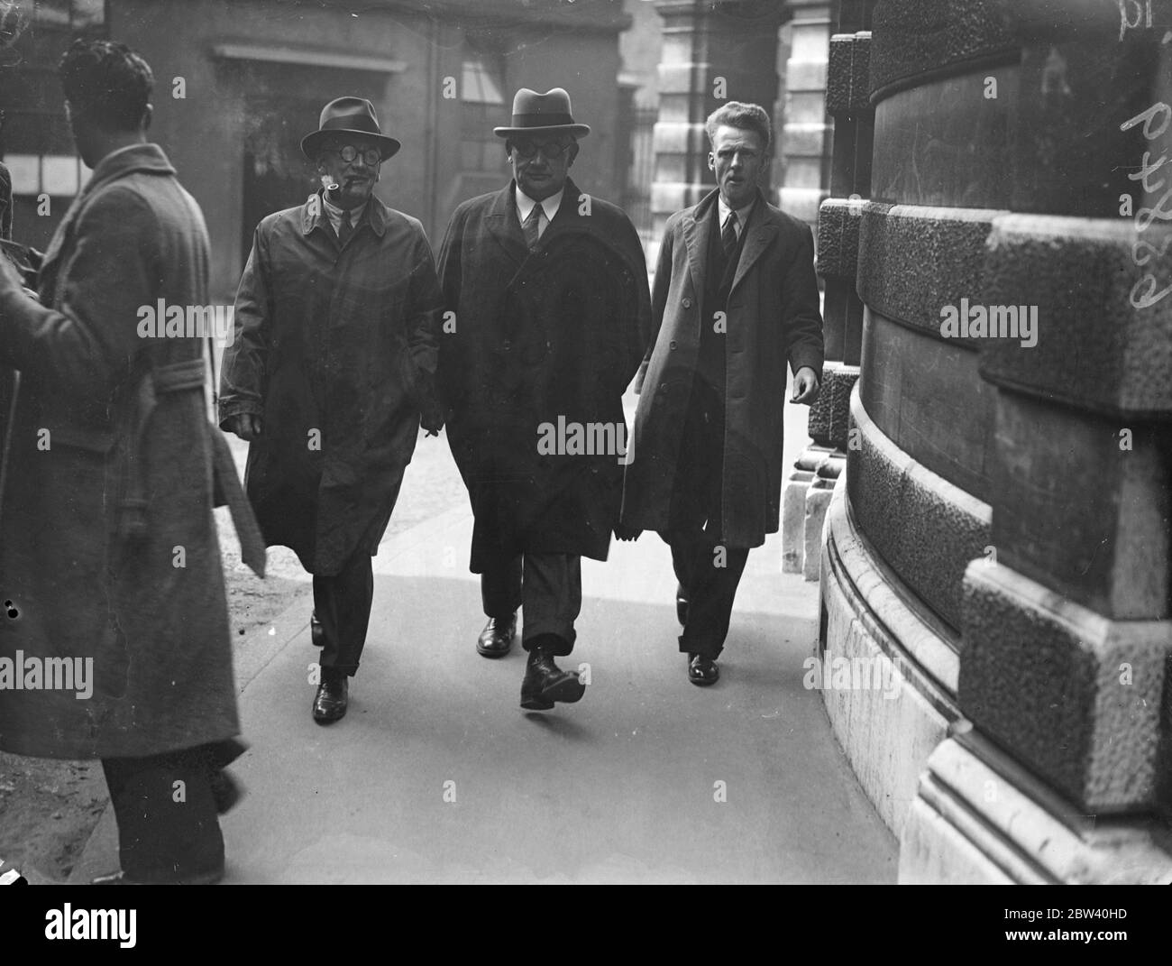 Ernest bevin 1930s hi-res stock photography and images - Alamy