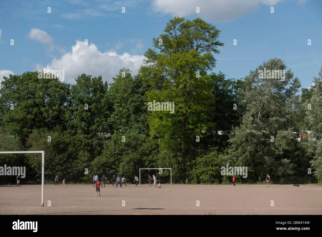 People congregating in Tooting Common on the 24th May 2020 during the ...