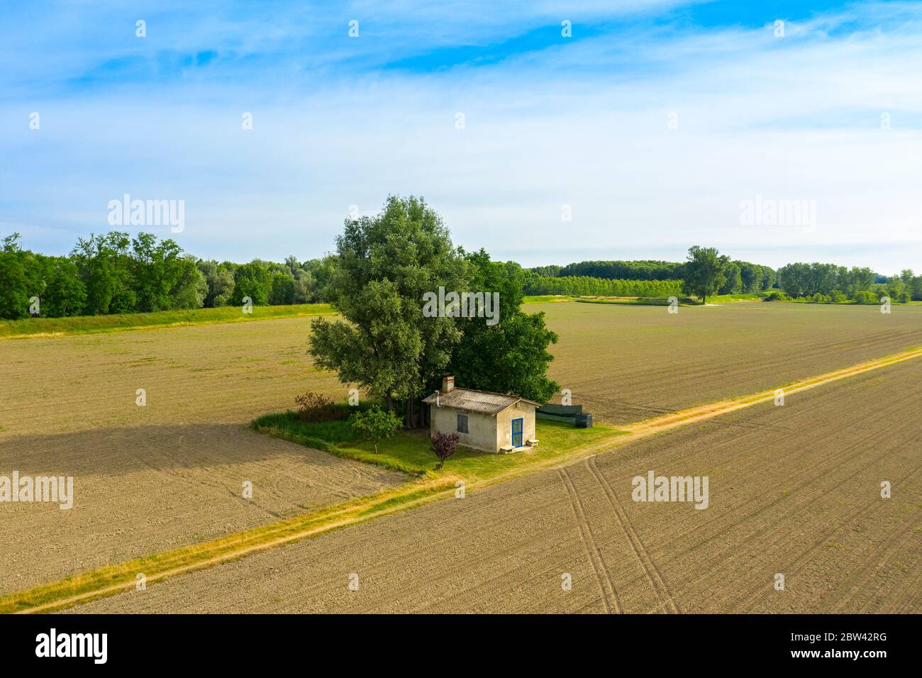 Po valley farm house hi-res stock photography and images - Alamy