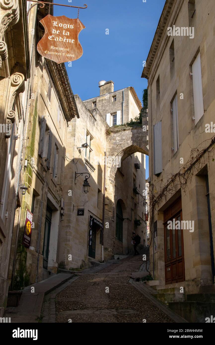 Saint emilion medieval city hi-res stock photography and images - Alamy