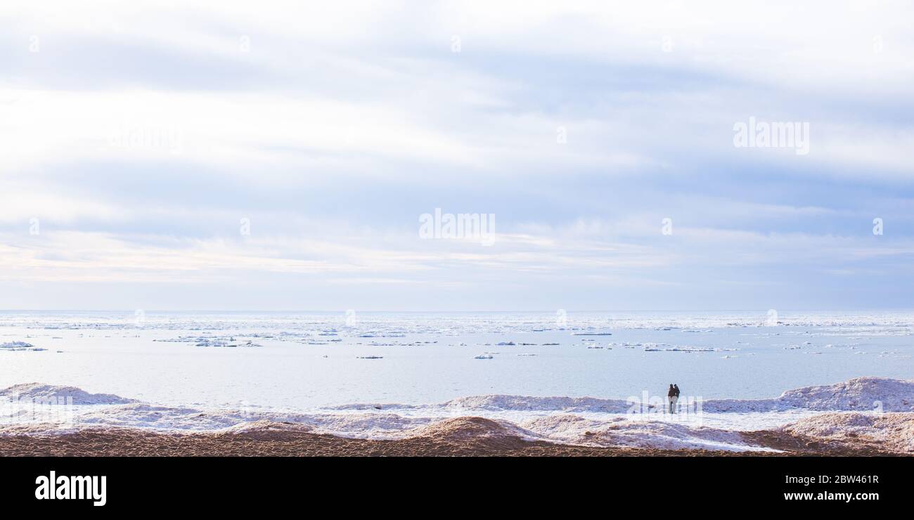 Isolation loneliness beach hi-res stock photography and images - Alamy