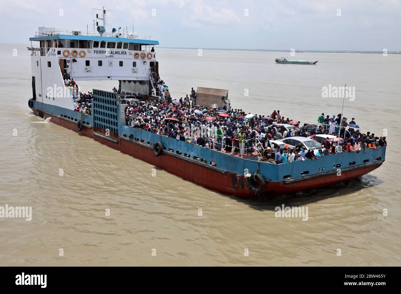 Bangladesh ferry ferries hi-res stock photography and images - Alamy