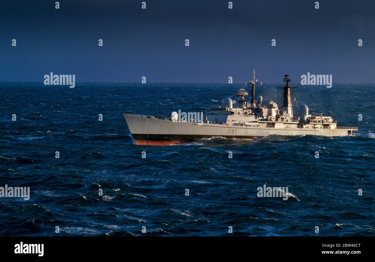 HMS Edinburgh a batch 3 Type 42 destroyer of the British Royal Navy at ...