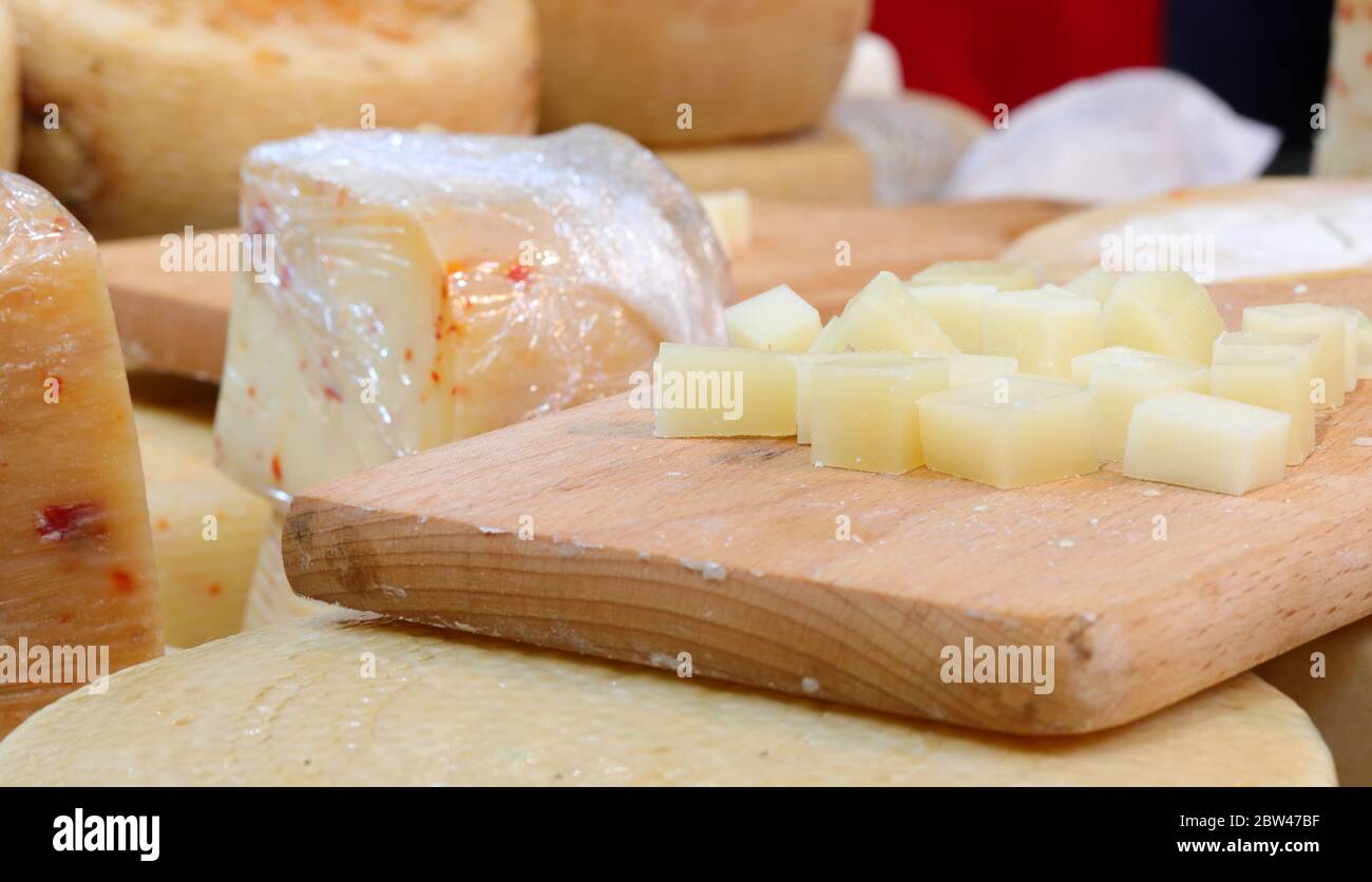 Food sample at grocery store hi-res stock photography and images - Alamy