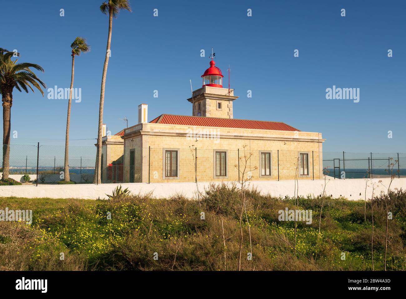Lighthouse beach lagos hi-res stock photography and images - Alamy