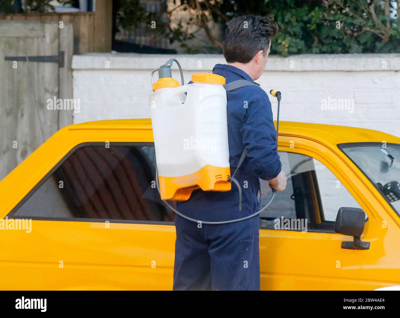 Backpack pressure washer hi-res stock photography and images - Alamy
