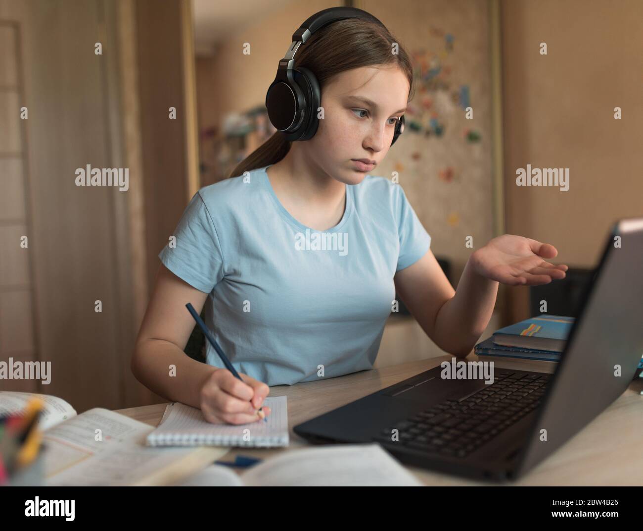 Social media overload hi-res stock photography and images - Alamy