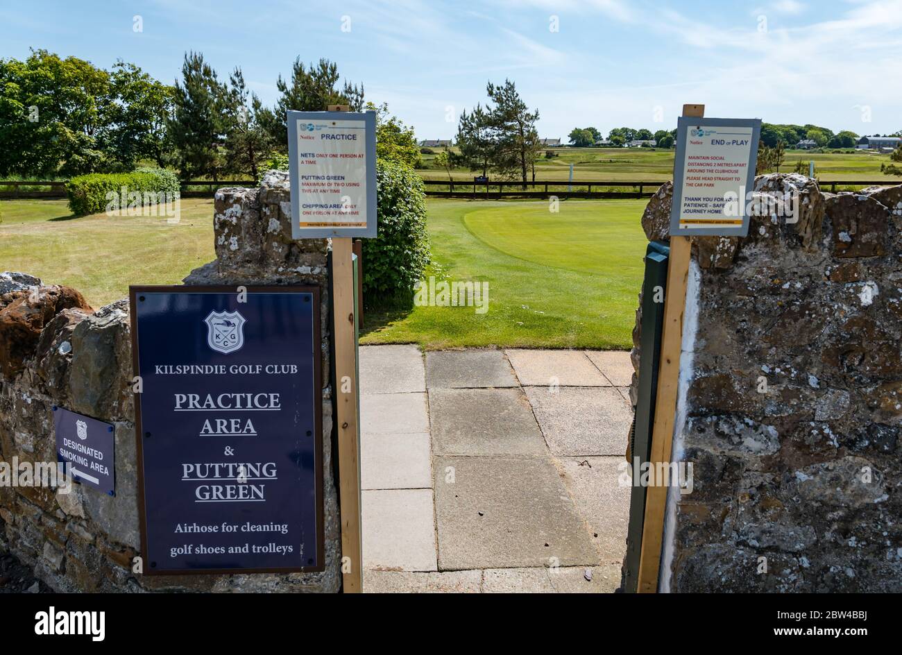 Kilspindie golf club with social distancing signs during covid pandemic ...