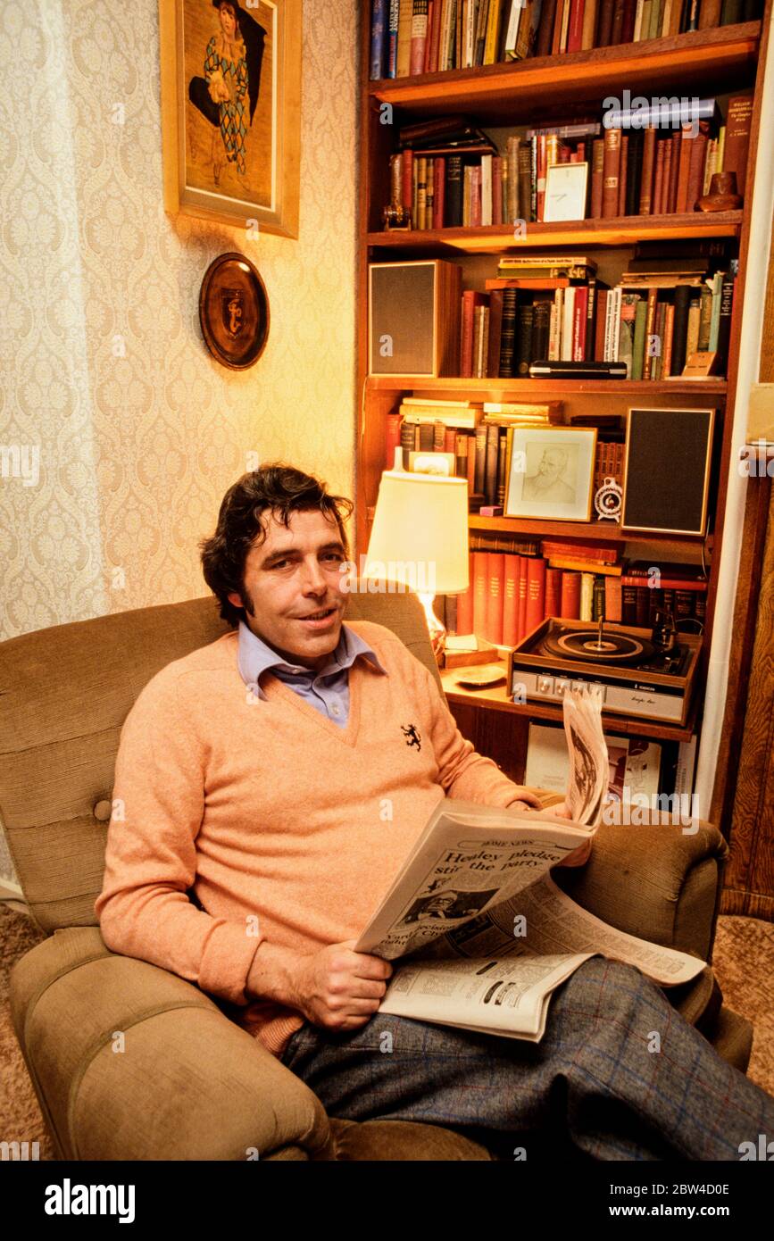 Jimmy Reid Trade Union activist and journalist at home 1977 Stock Photo ...