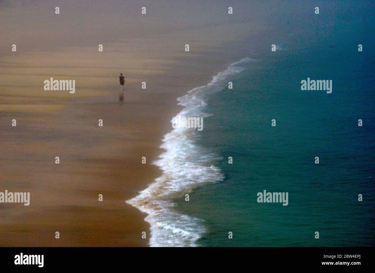 Shoreline curves hi-res stock photography and images - Alamy