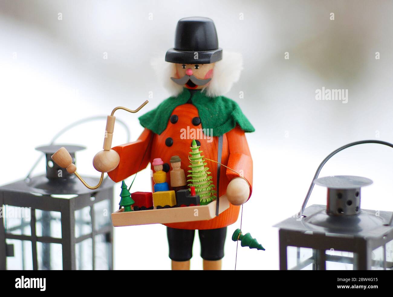 Nostalgic wooden vendor figure from the german Erzgebirge region Stock ...