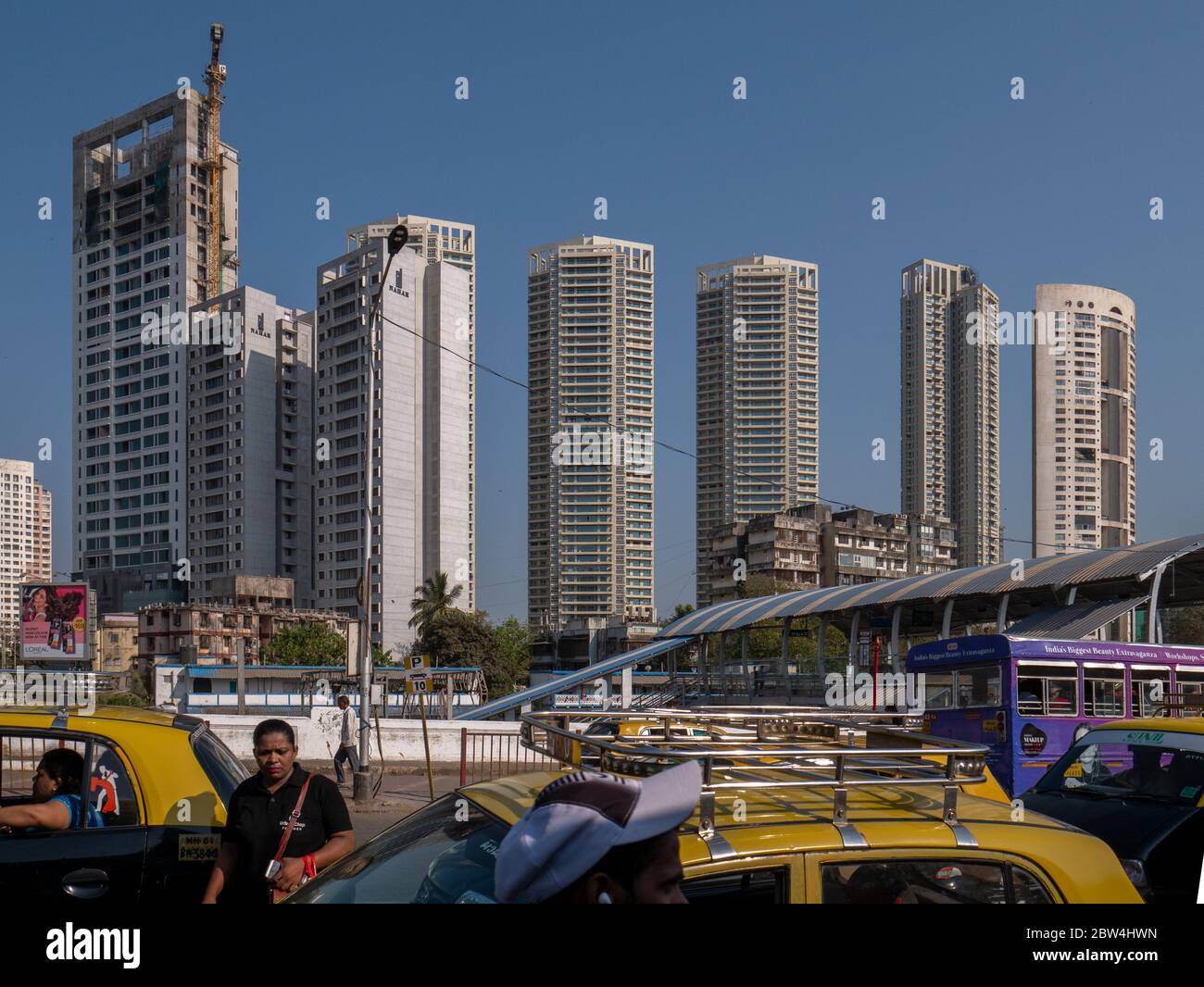 Mahalaxmi station hi-res stock photography and images - Alamy