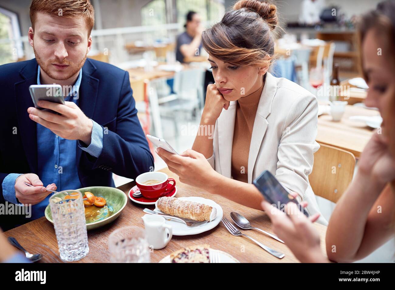 Team break hi-res stock photography and images - Alamy