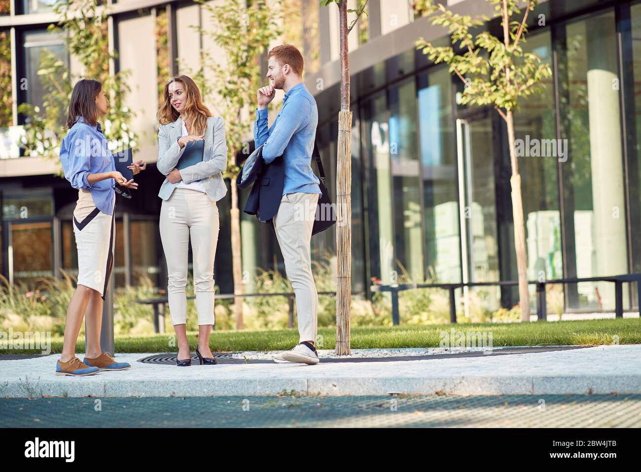 Socialising at work hi-res stock photography and images - Alamy
