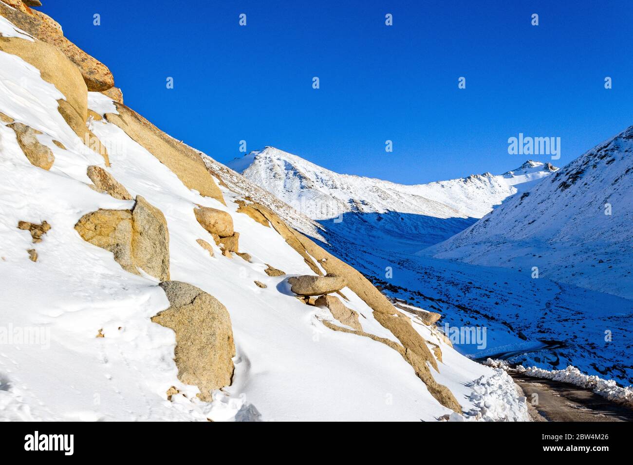 Cold winter roads covered with snowy mountains in Ladakh, India ...