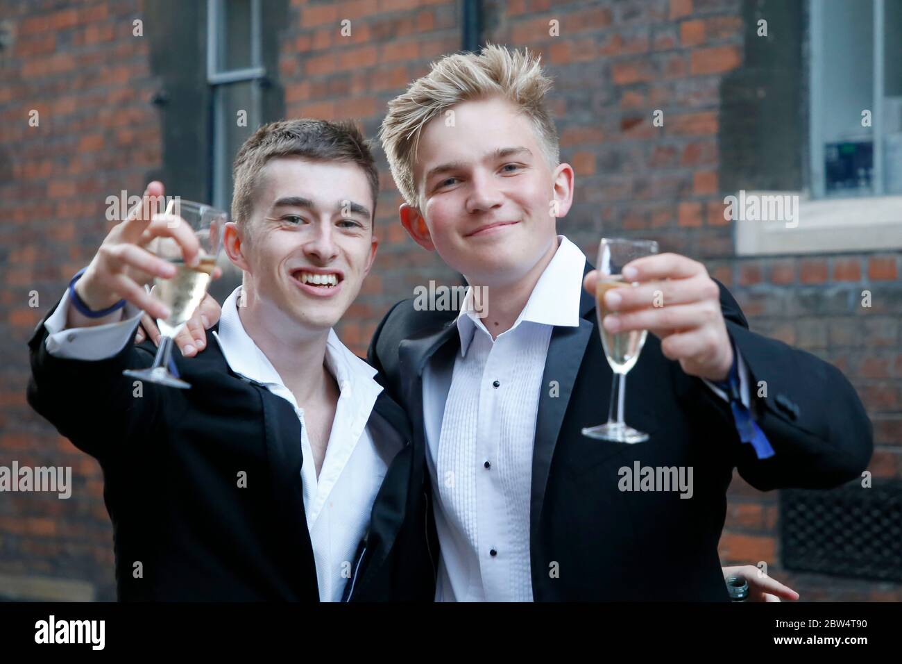 Drunk students at the 2019 Cambridge University May Ball Stock Photo ...
