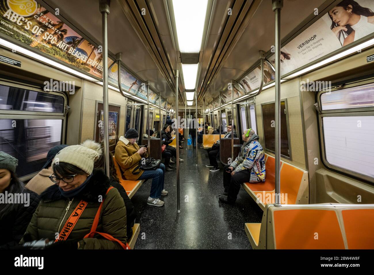 New York City subway station and platform Stock Photo - Alamy