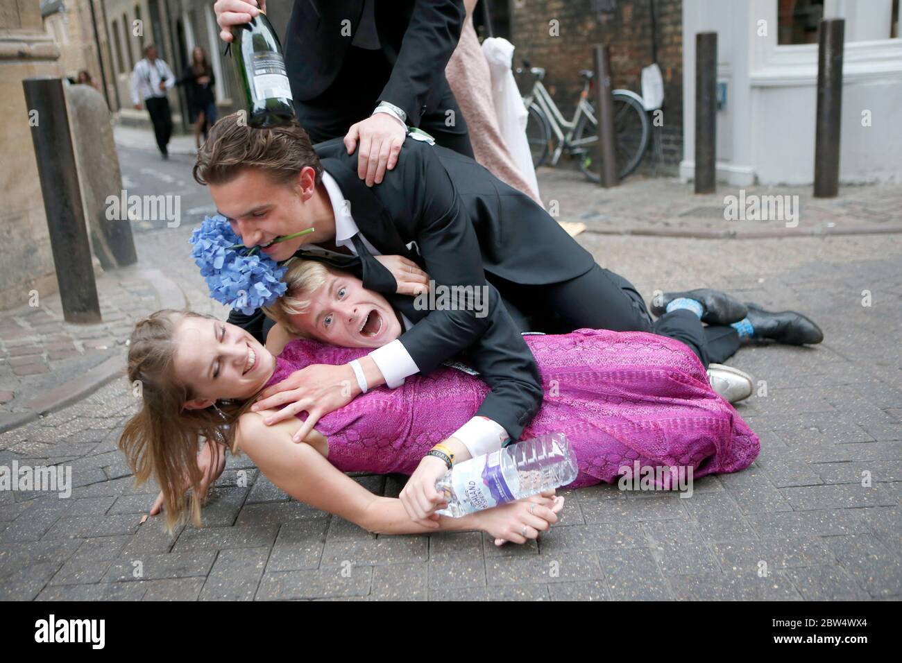 Drunk students celebrate at the 2018 Cambridge University May Ball ...