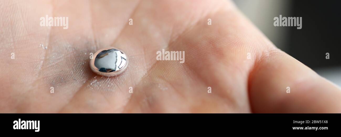Gallium metal liquid hi-res stock photography and images - Alamy