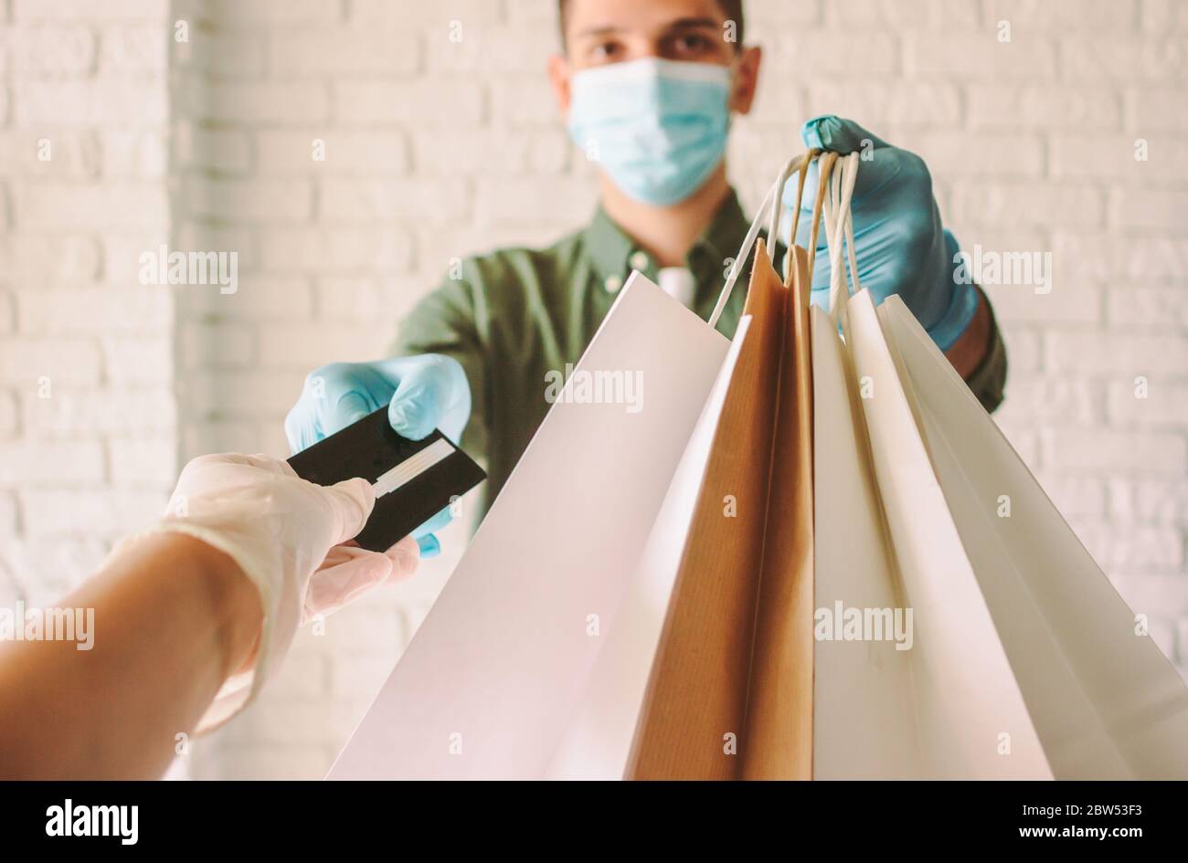 Man receiving pay check hi-res stock photography and images - Alamy