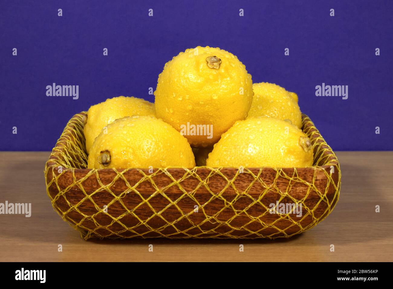 Net with lemons hi-res stock photography and images - Alamy
