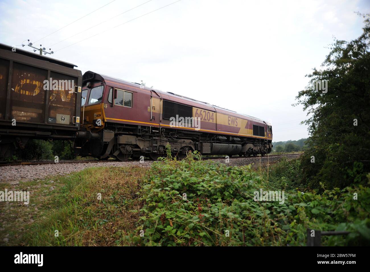 66204 and train crossing the Ewenny River shortly after leaving the ...