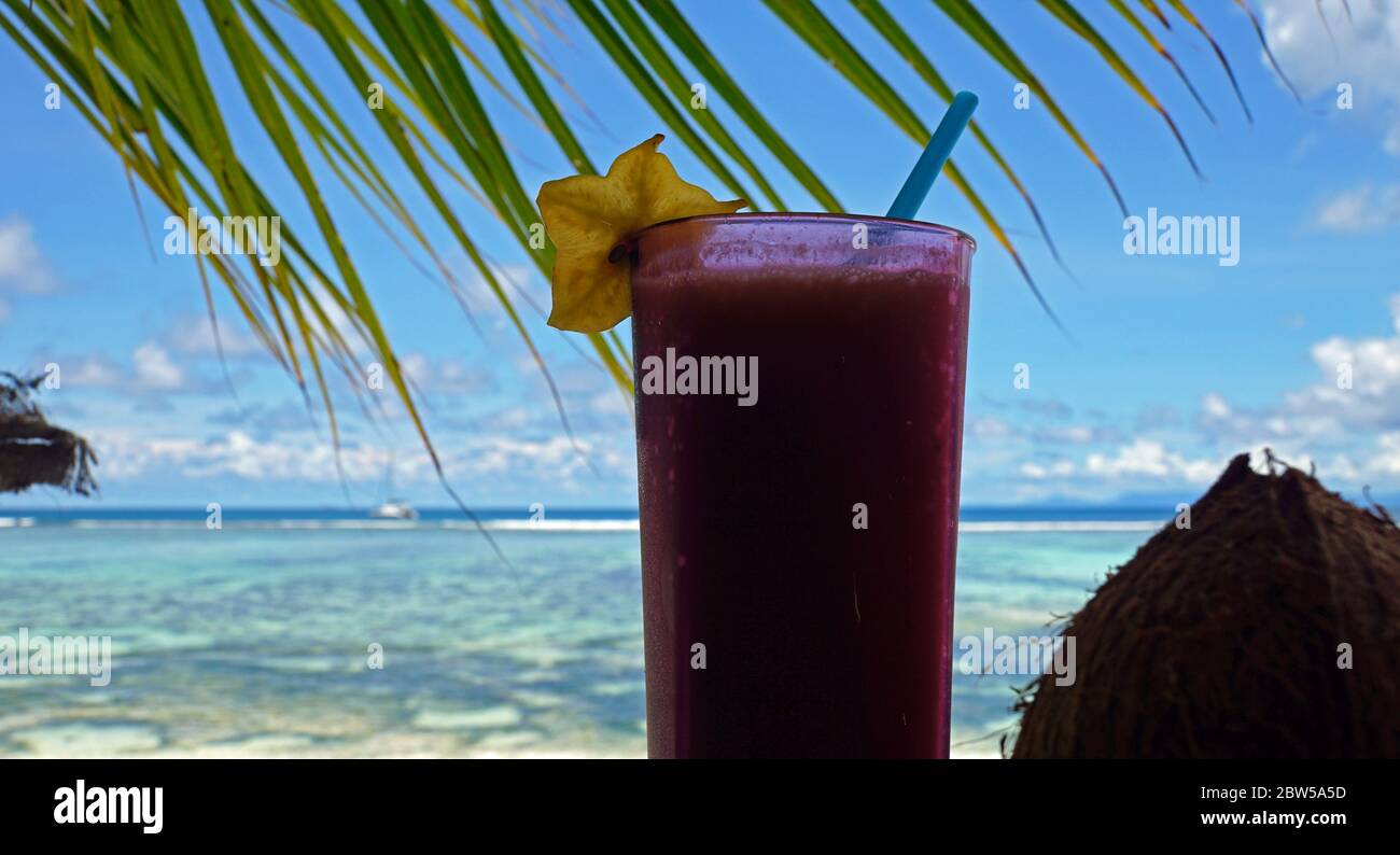 cold cocktail at a tropical beach at the seychelles islands Stock Photo ...