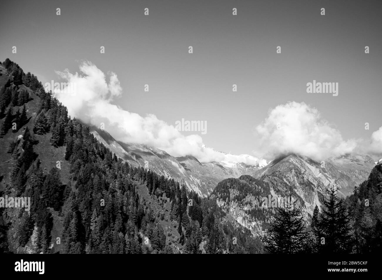 Amazing sky view beautiful sun Black and White Stock Photos & Images ...